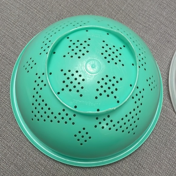 Tupperware | Kitchen | Vintage Tupperware 7s Retro Green Jade Jadeite ...